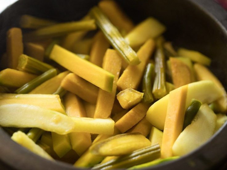 Avial Recipe | Kerala Aviyal - Dassana’s Veg Recipes