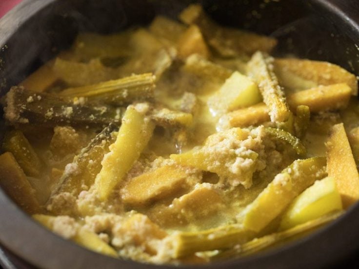 Avial Recipe | Kerala Aviyal - Dassana’s Veg Recipes