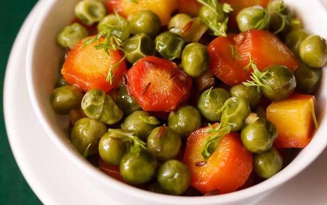 Gajar Matar ki Sabji (Carrots & Green Peas) - Dassana’s Veg Recipes