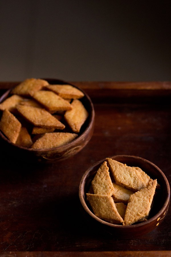 Shankarpali Recipe, Sweet Shankarpali for Diwali | Diwali Snacks Recipes