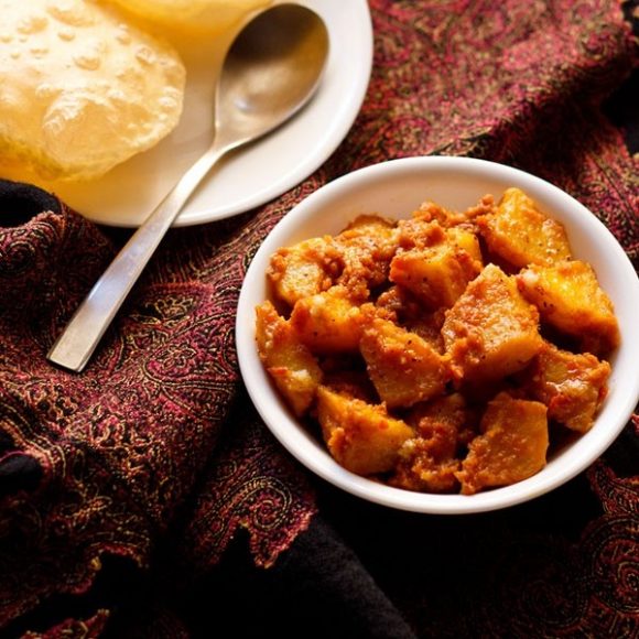 Alur Dom (Bengali Aloo Dum) - Dassana’s Veg Recipes