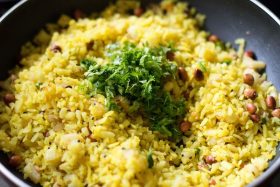 Poha Recipe (Easy Kanda Poha) - Dassana's Veg Recipes