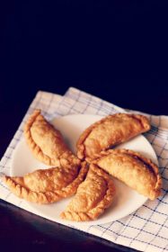Gujiya Recipe (Fried & Baked) – Dassana’s Veg Recipes