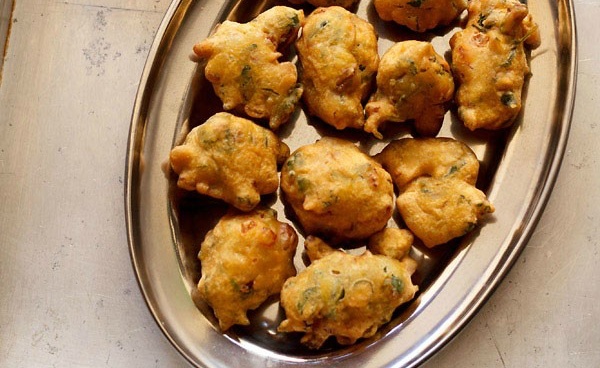 Methi Pakoda | Methi Bhajiya | Methi Pakora - Dassana’s Veg Recipes