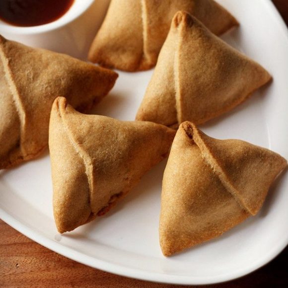 Baked Samosa (Complete Wheat & Vegan) - Chaukasmaal.com
