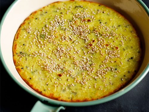 handvo recipe in pan | gujarati handvo recipe, how to make handvo in pan