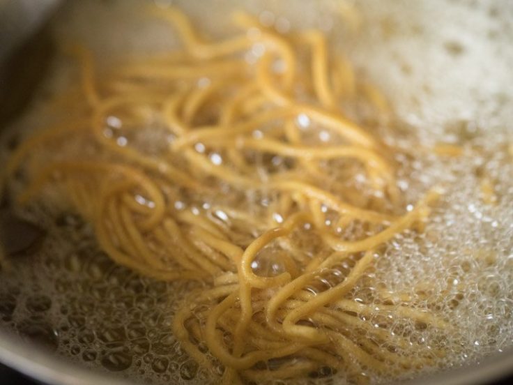 Omapodi Recipe (Karapusa) - Dassana’s Veg Recipes