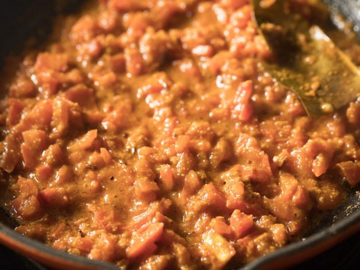 Chanar Dalna Recipe Bengali Paneer Potato Curry 