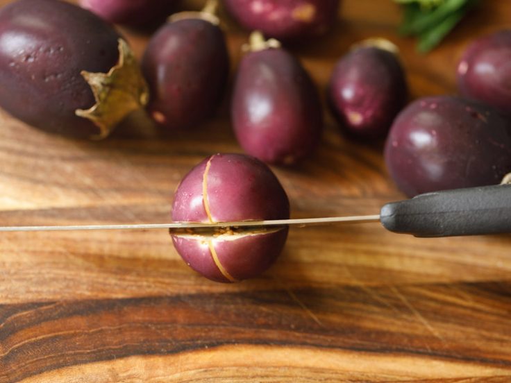 Ennai Kathirikai Kulambu » Dassana's Veg Recipes