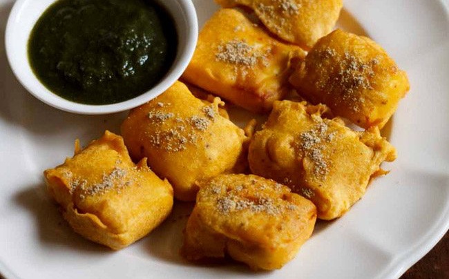 Paneer Pakora Recipe (North Indian Style)