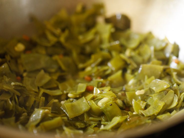 Avarakkai Poriyal | Avarakkai Recipe - Dassana’s Veg Recipes