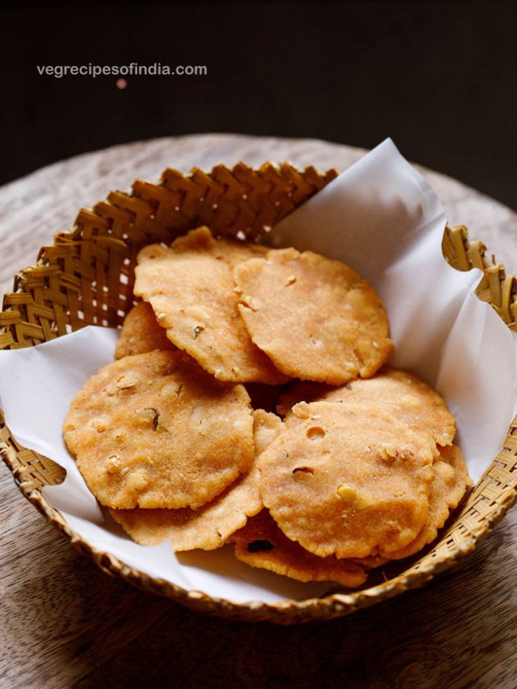 Thattai Recipe | Thattu Vadai - Dassana’s Veg Recipes