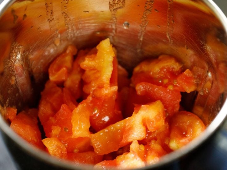 make Tomato Puree (Simple Selfmade Recipe) - Chaukasmaal.com