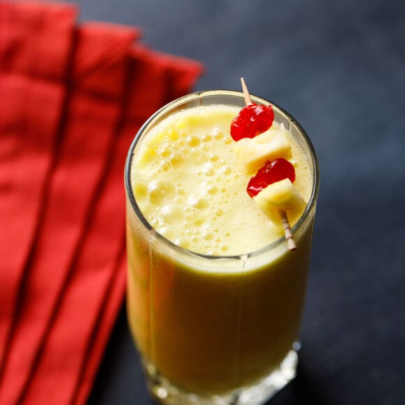 15 Fruit Smoothie Recipes for breakfast, brunch or between meals